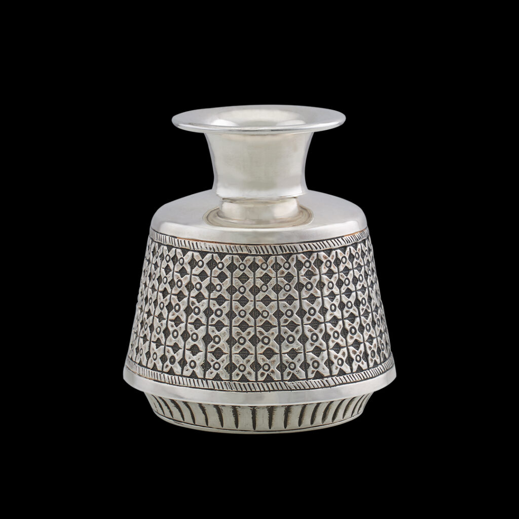 ANTIQUE SILVER POT - Navrathan